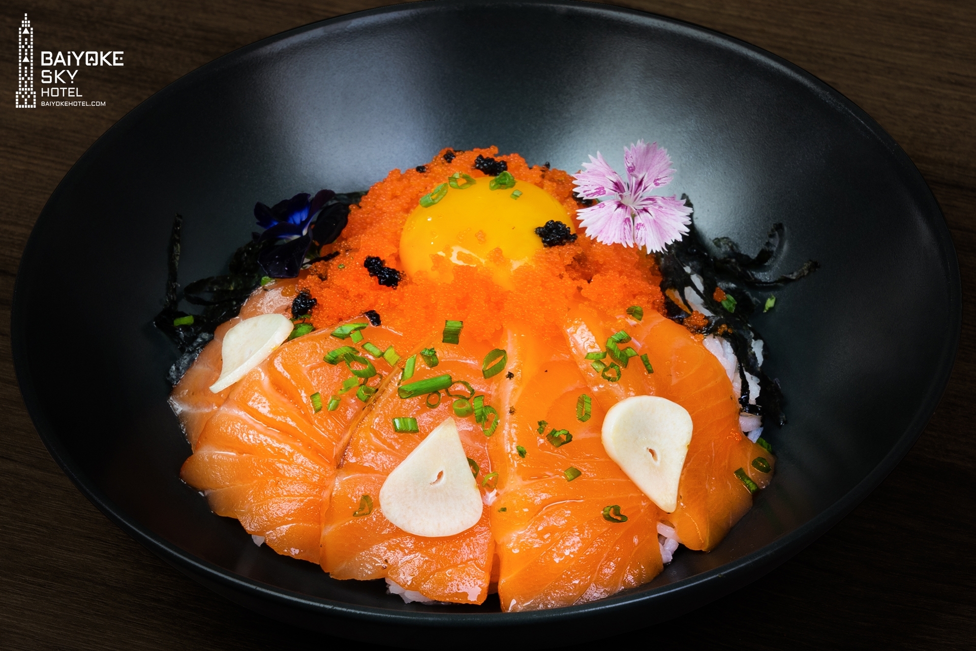 Crystal Grill Buffet on 82nd floor Baiyoke Sky Hotel - Thaivanrent.com